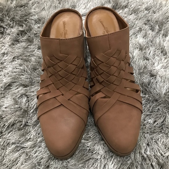 Universal Thread | Shoes | Universal Thread Aiden Heel Mules | Poshmark